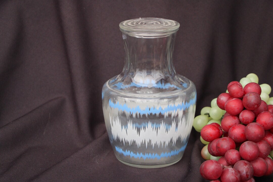Vintage - Anchor Hocking Juice Carafe W/ Lid - Blue and White Zig Zag ...