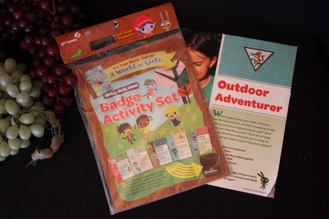 Girl Scout Brownie - Pack of 5 Badge Activity Set & OUTDOOR ADVENTURER ...