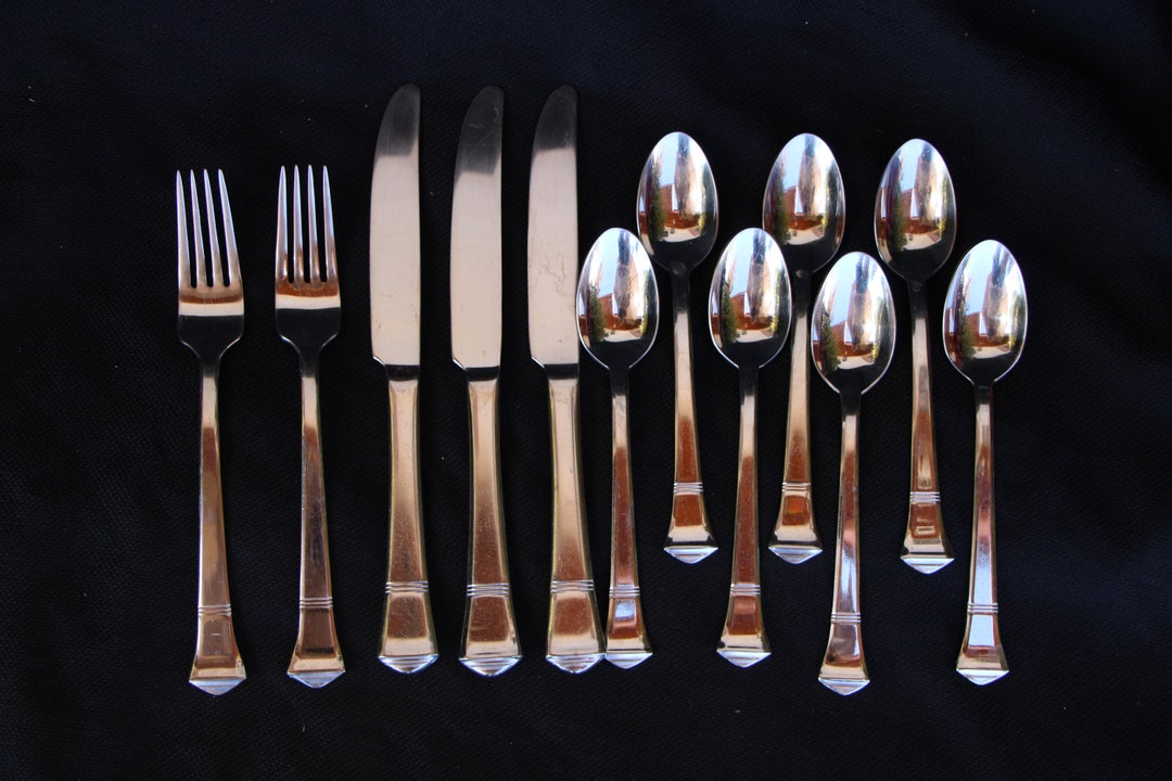 Hampton Silversmiths Stainless Flatware Set: HSV99 Vertical Line Pattern, 12 Pieces - Etsy