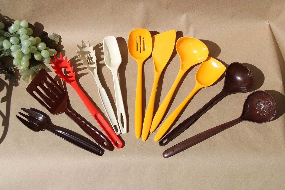 1960's to 1980's Vintage Melamine or Hard Plastic or Nylon Assorted ...