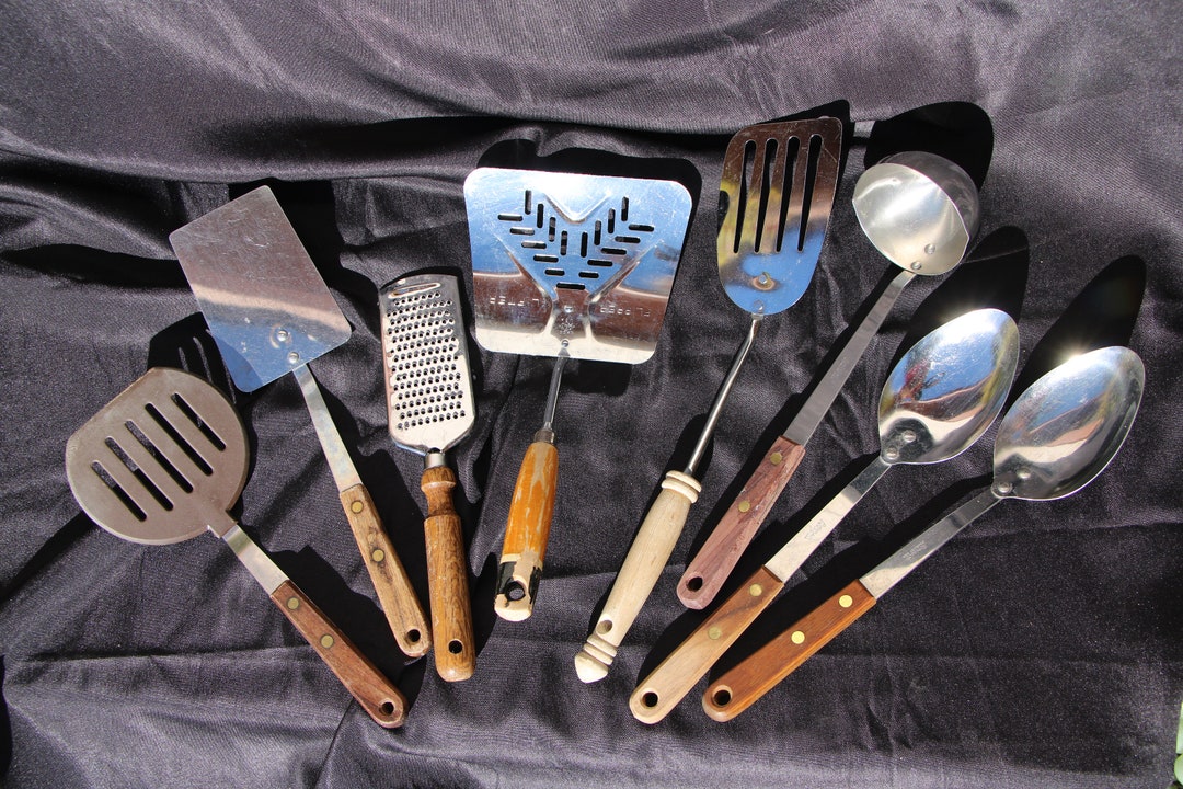 1940's - 1980's Vintage - Wooden Handle / Brass Rivets / Stainless ...