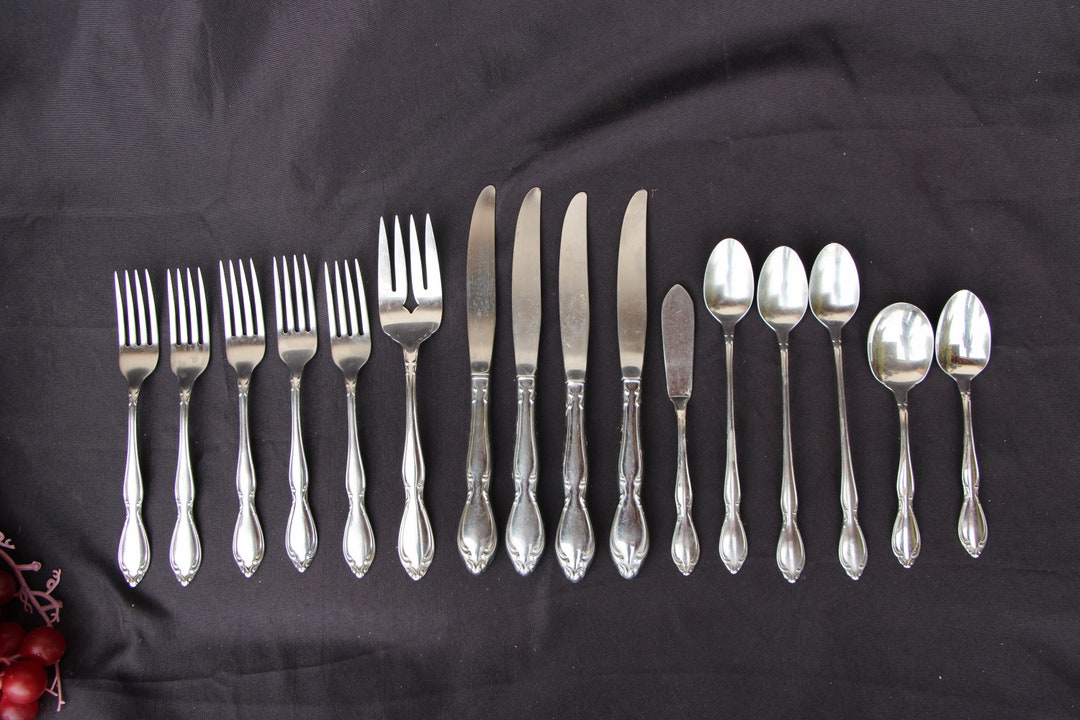 1991 Vintage - Oneida Ltd - Deluxe - STRATHMORE / HERITAGE & Royal York ...