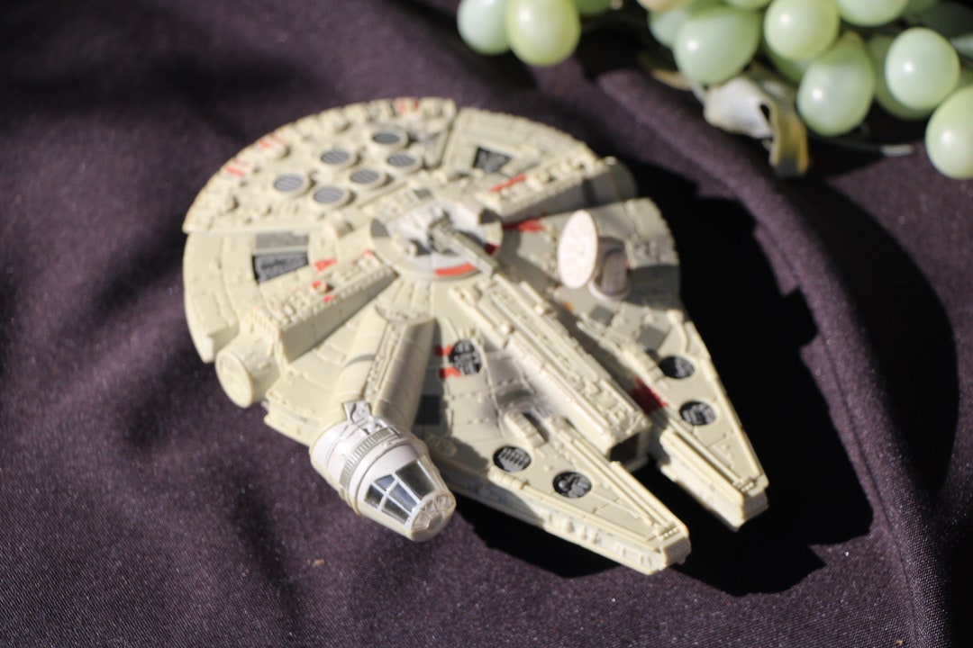 1997 Vintage - LFL GTI - Star Wars - Millennium Falcon - 7 1/4 Inches X ...