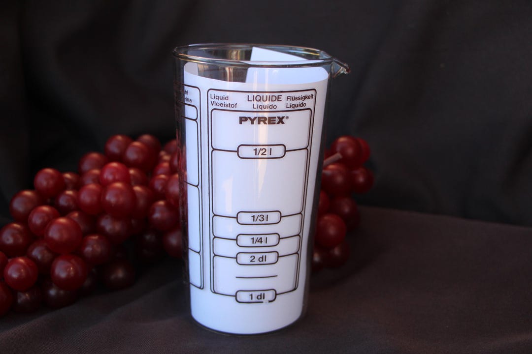 Vintage - PYREX - Measuring "jug" for Dry Ingredients - METRIC - Glass ...