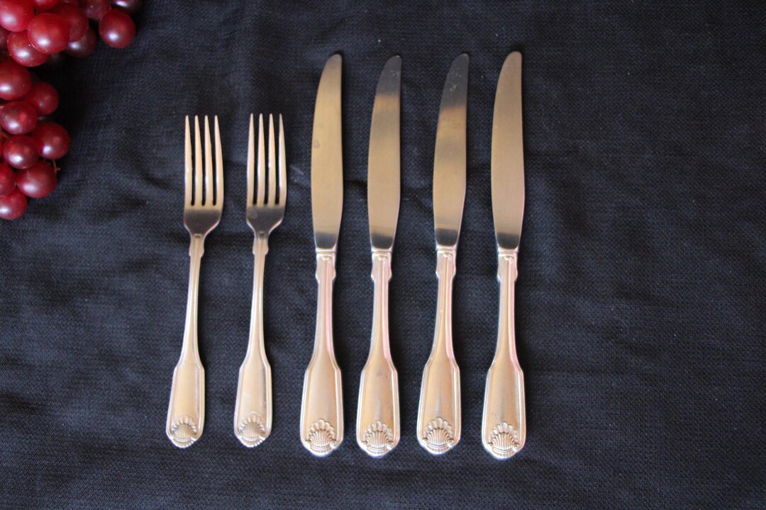 1984 Vintage - Oneida - CLASSIC SHELL - Stainless Flatware - Lot of Six ...