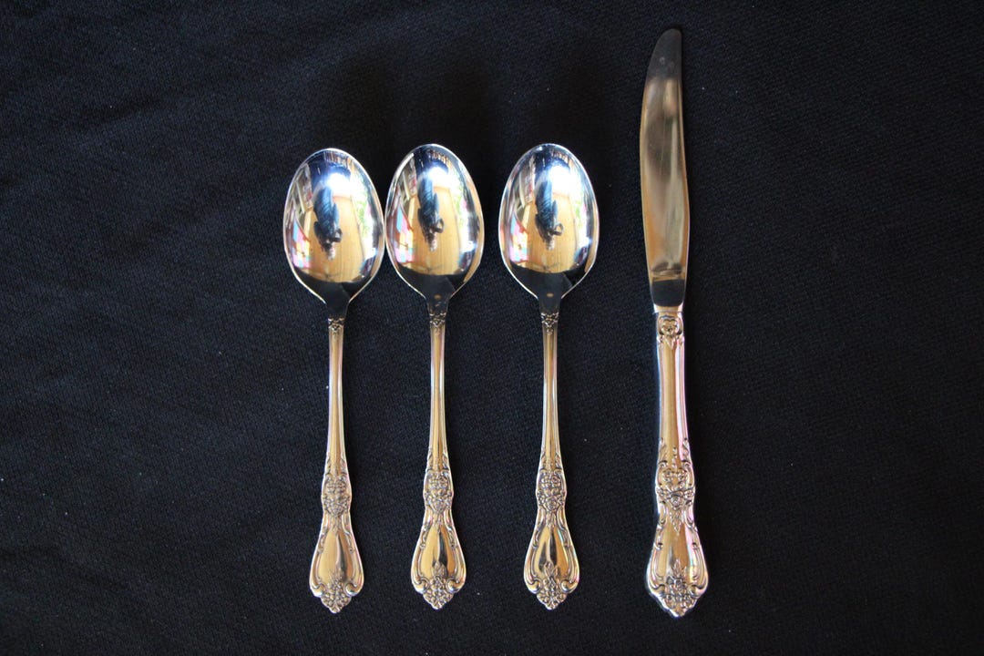 1971 to 1985 Vintage Oneida Distinction Deluxe KENNETT SQUARE Stainless ...