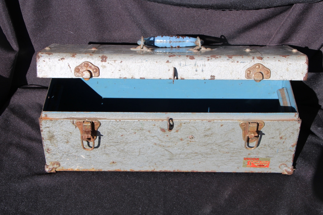 Vintage UNION Steel Tool Box: 1950s Chippy Silver, Blue Interior - Etsy