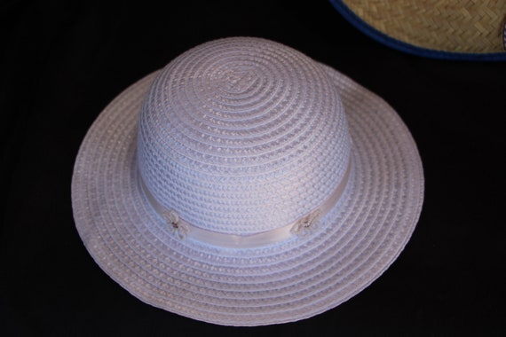 Early 2000's Vintage - Toddler Girls - Hats / Bonnets… - Gem