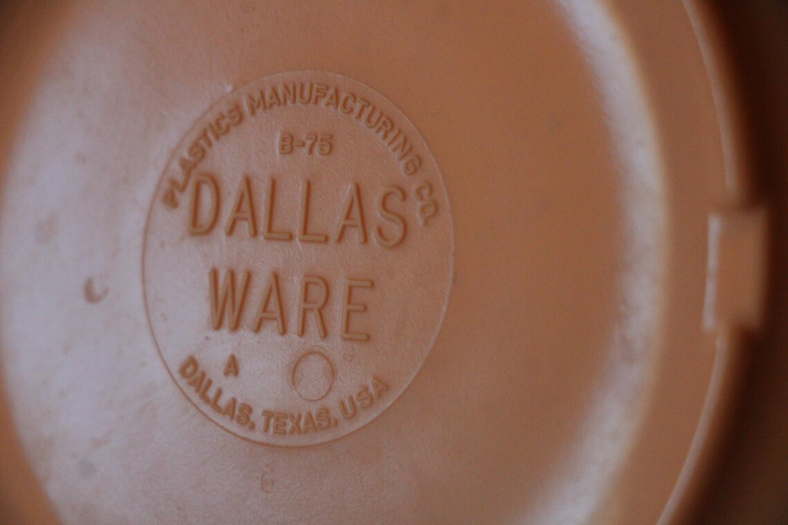 1980's Vintage - Texas Ware / Dallas Ware - LIGHT PEACH - 11 or 12 ...