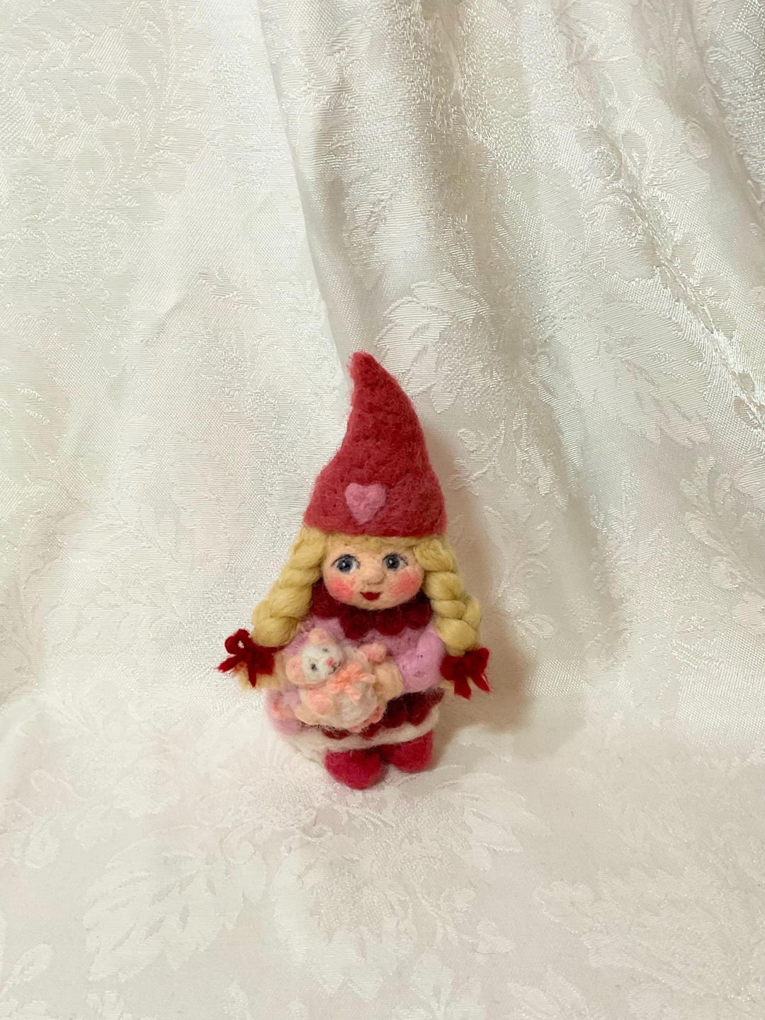 6" Gnome Girl With Mouse, Needle Felted Wool Valentine Pixie by Elsa Jo ...