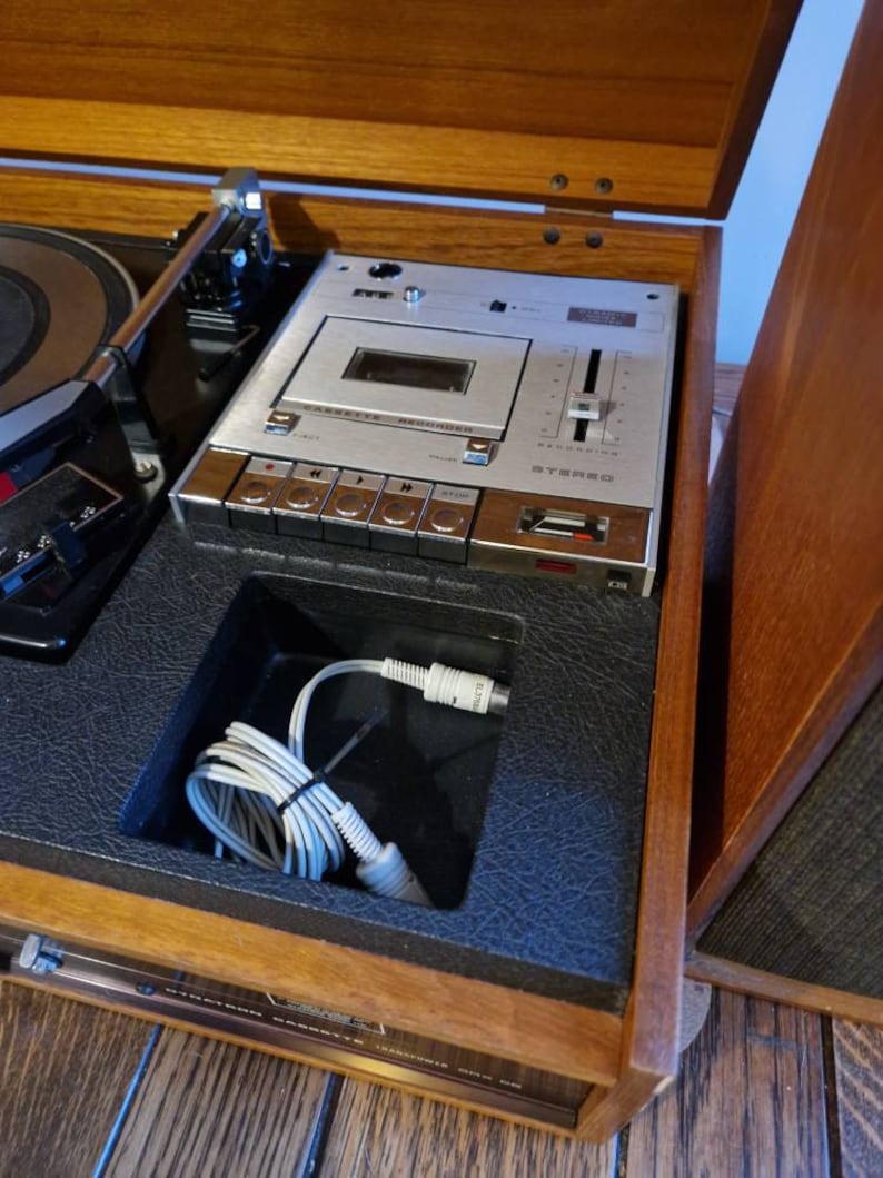 Vintage Dynatron 1970s Teak Record Player Radiogram - Etsy