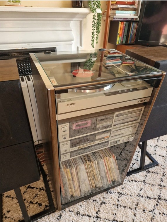 Beautiful Original Timewarp 1983 Sony Hifi Stereo System with original glass fronted cabinet