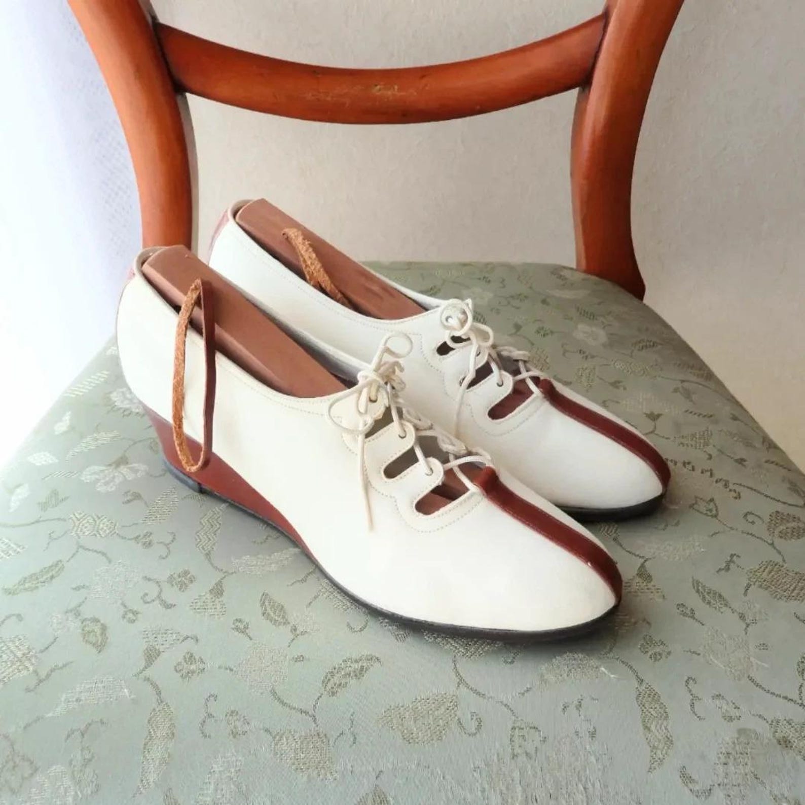 1930s Shoes/ 30s Wedge Heel Shoes Brown and White Spectator Shoes US6.5 ...