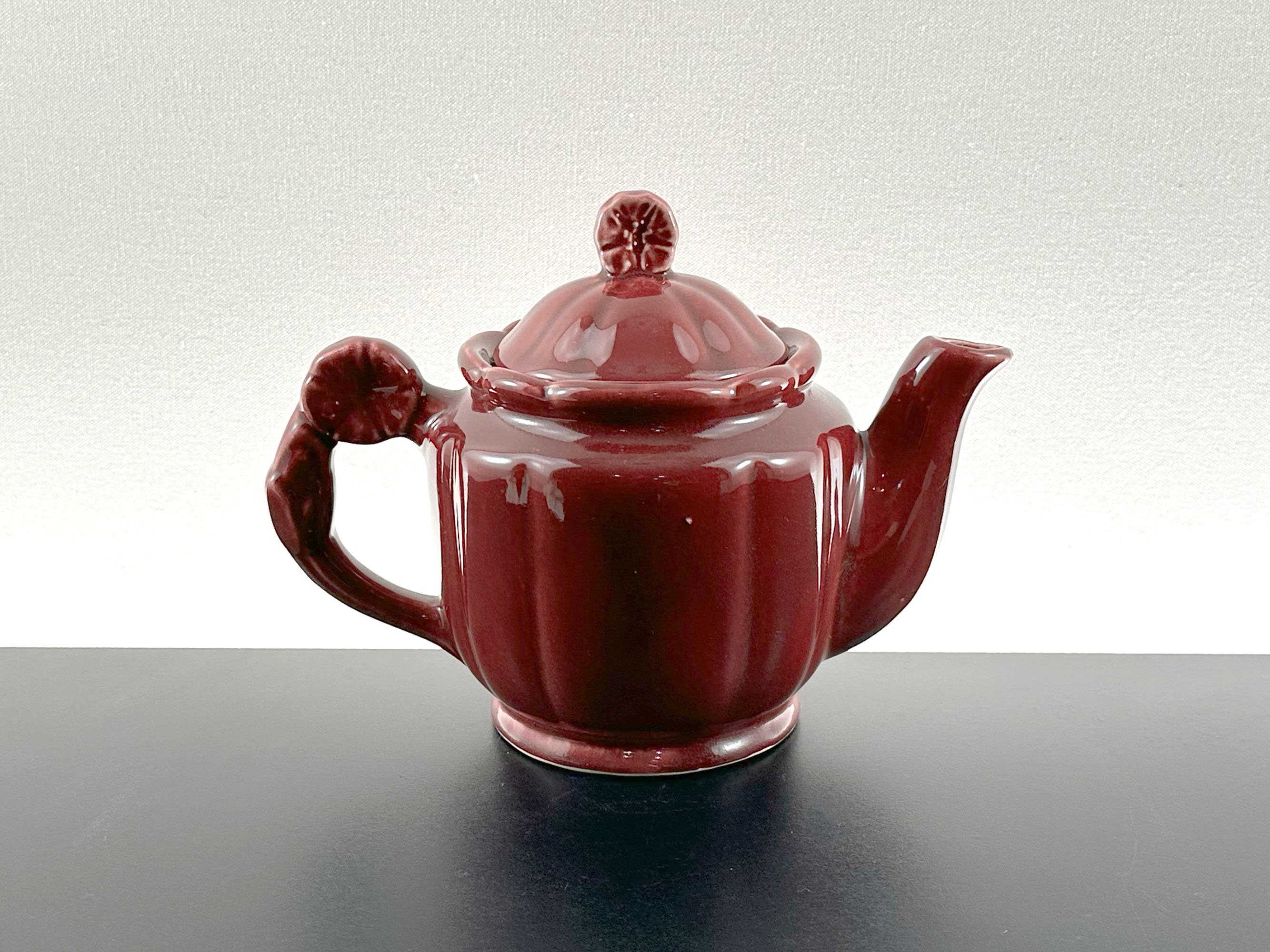 Vintage Shawnee Pottery "rosette" Burgundy Teapot; 1940s USA Embossed ...
