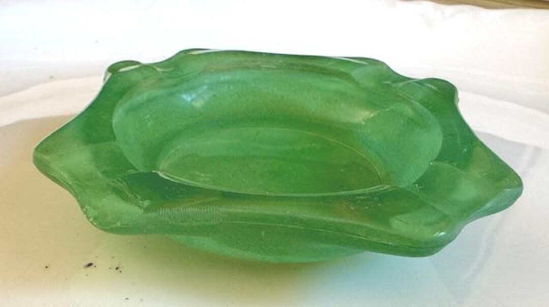 Vintage Jadeite Glass Bowl Collectible Dish With Wavy Edge Antique ...