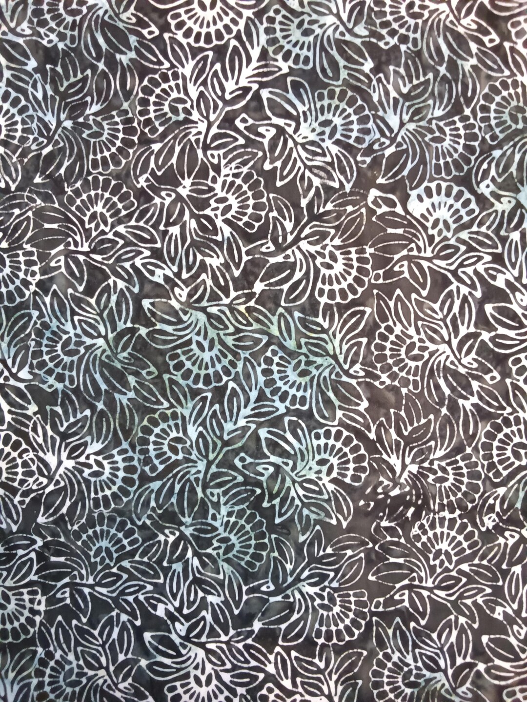 Clam Flower Print White on Black 100% Cotton Fabric Light Weight CUB#7 ...