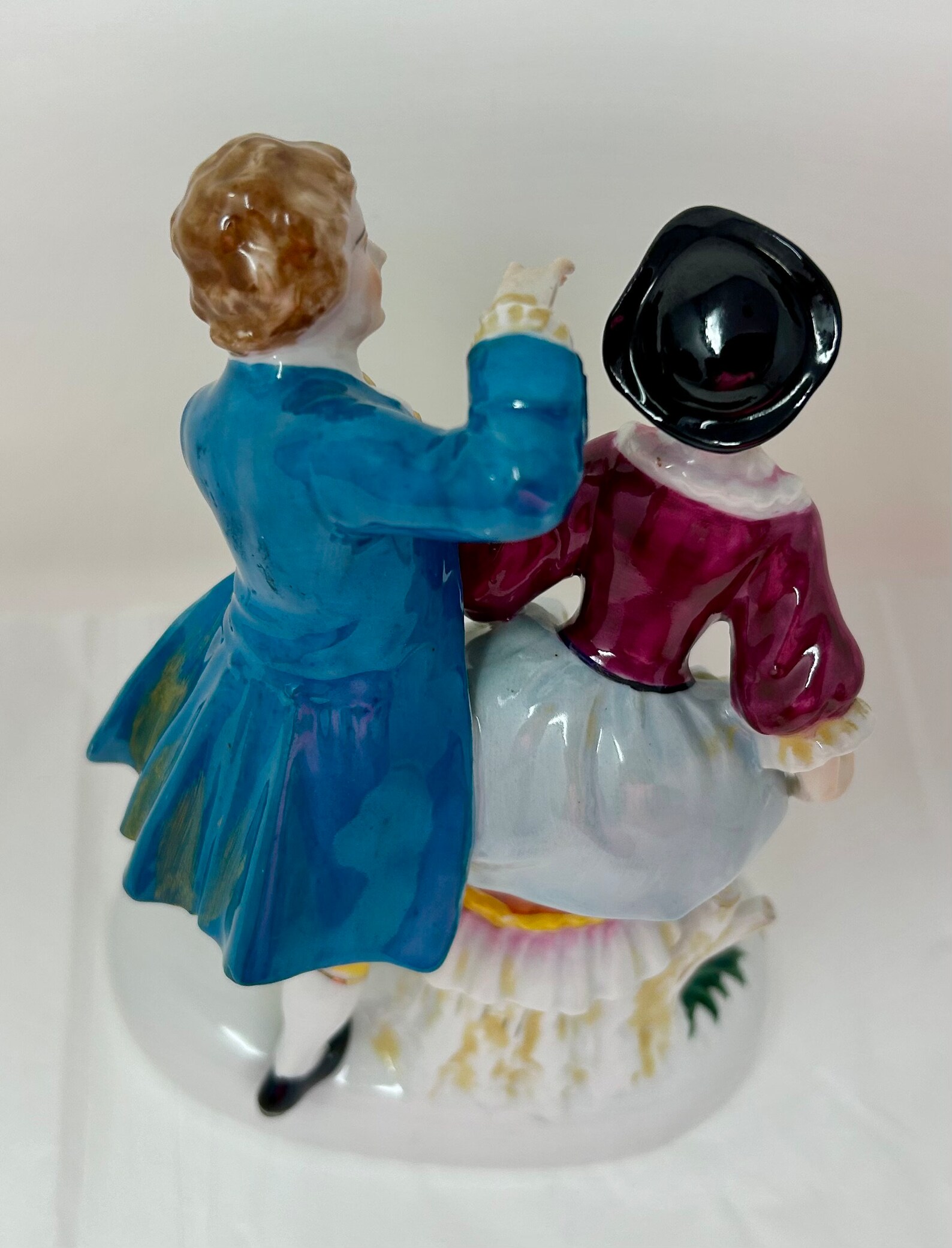 Vintage Porcelain Victorian Courting Couple Man Woman Playful Hand ...