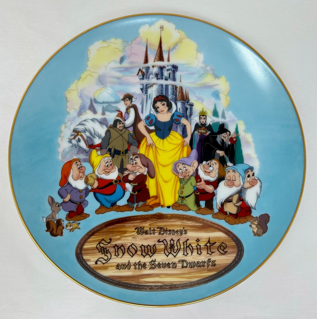 Disney Snow White Seven Dwarfs Christmas Plate 3rd Edition Disneyland ...