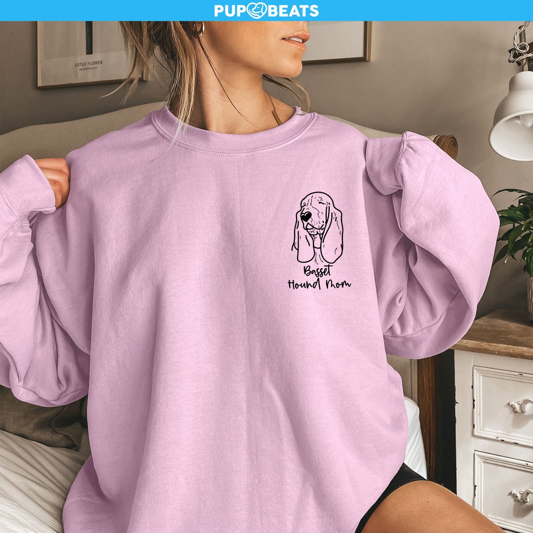 Custom Basset Hound Mom Sweatshirts | Tan and White Basset Hound Dog ...