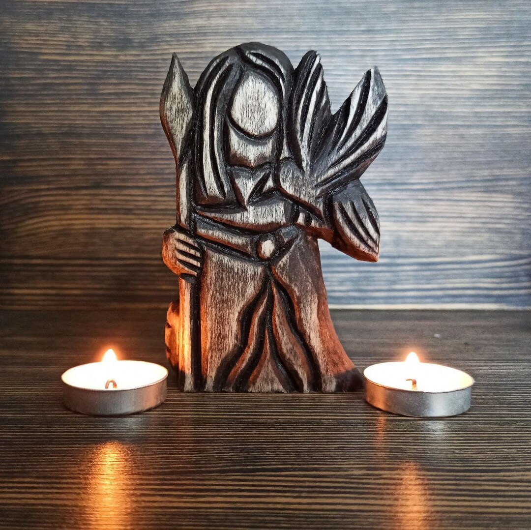 Morrigan Statue Raven Crow Goddess Heathen Asatru - Etsy