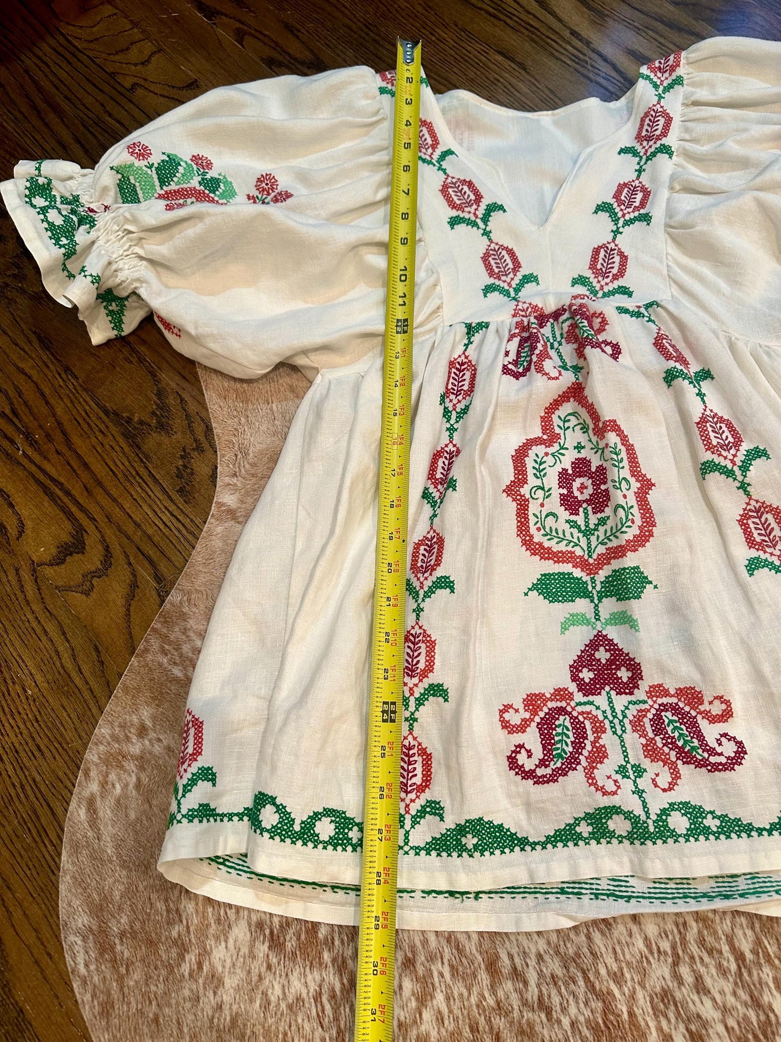 Upcycled Vintage Tablecloth Top ~ Handmade Christmas Tablecloth Top ...