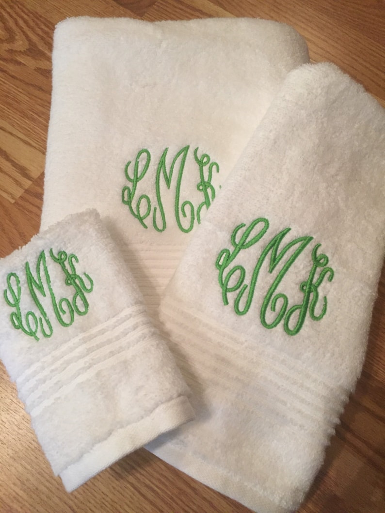 3 Pc. Monogrammed Bath Towel Set / Embroidered Bathroom Towels - Etsy