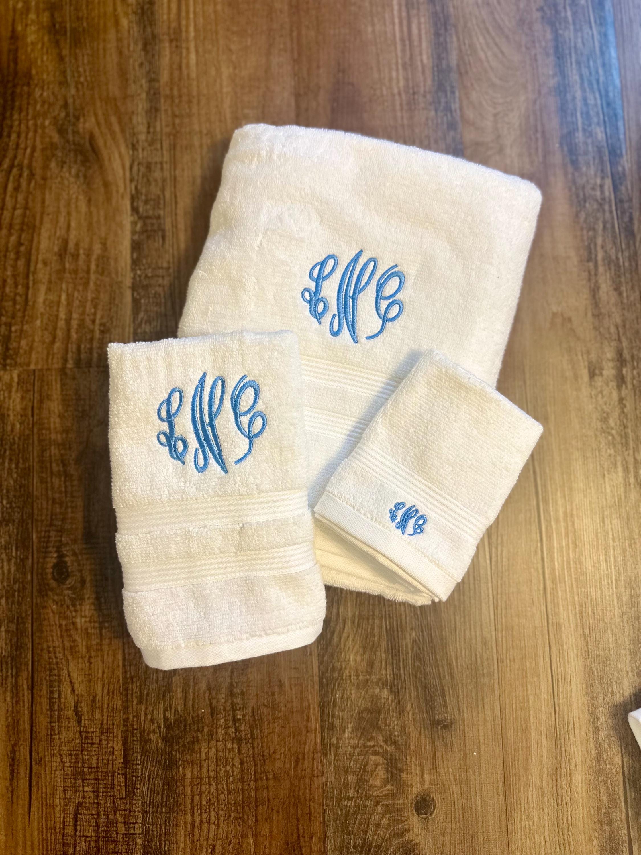 Monogrammed 3pc. Bath Towel Set / Personalized Bathroom Towels / Custom ...
