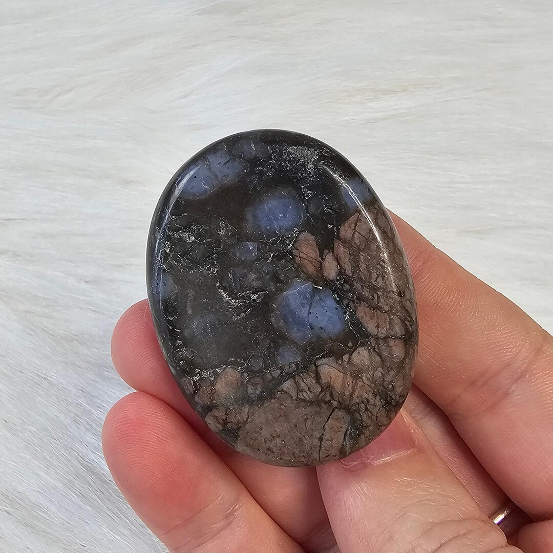 Que Sera Handcrafted Thumb Pocket Stone Anxiety Relief Comfort BONUS ...