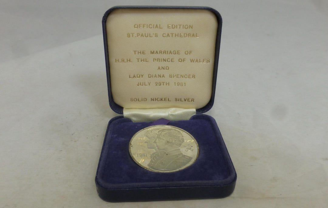 1981 HRH the Prince of Wales & Lady Diana Spencer Wedding Commemorative ...