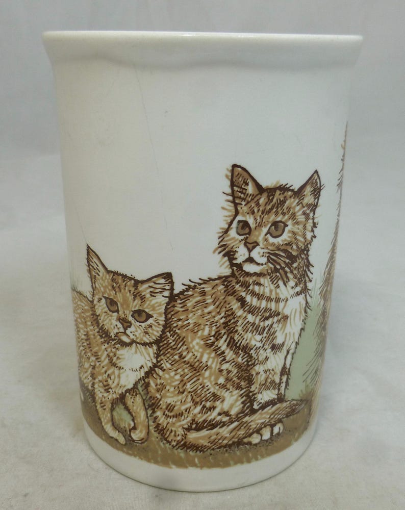 Vintage Dunoon Stripy Tabby Cat and Two Kittens Scottish White ...