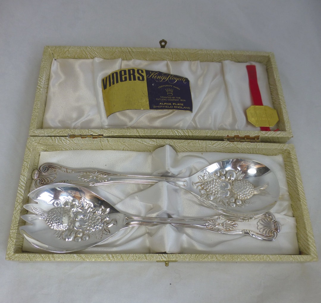 Vintage Viners Cased Silver Plate Handmade Repoussé Berry Salad Servers ...