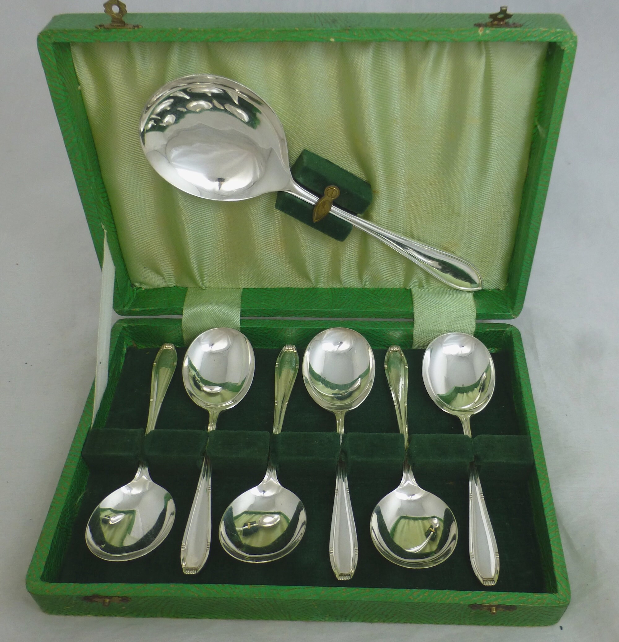 1 Large EPNS Serving & 6 Smaller Spoons Sheffield England Vintage ...