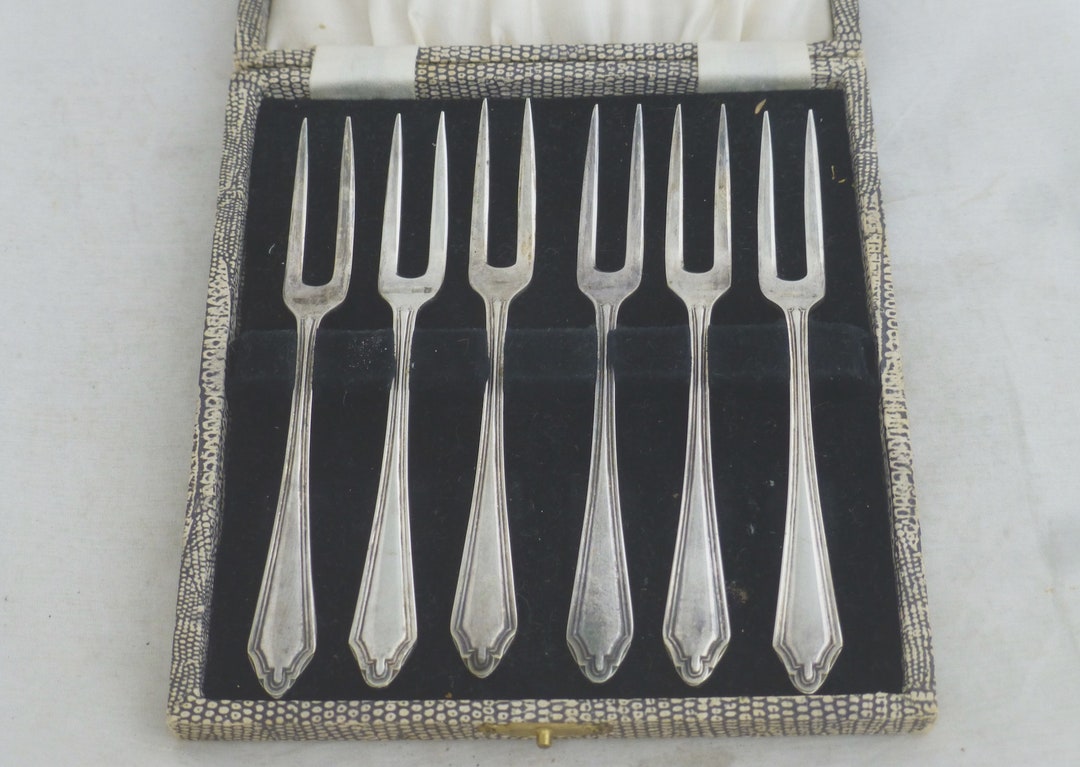 Art Deco Stylish Cased Set of 6 Signed Silver Plated 2 Prong Cake Forks ...