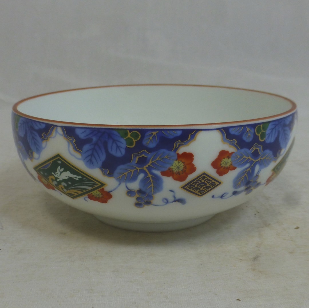 Stylish Vintage Japanese Imari Colours Glazed Porcelain Curved Bowl ...