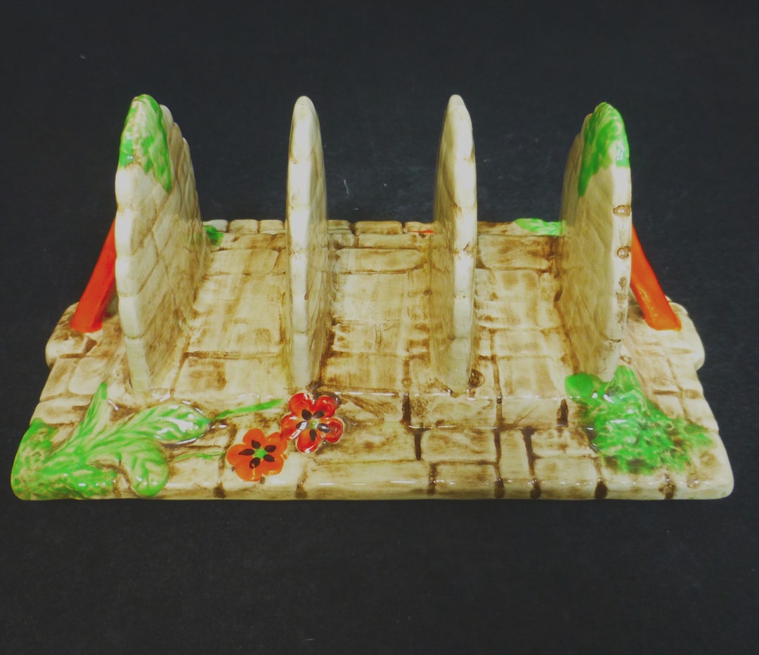 Vintage Falcon Ware Hand Painted Wishing Well Pattern Four Bar Toast ...