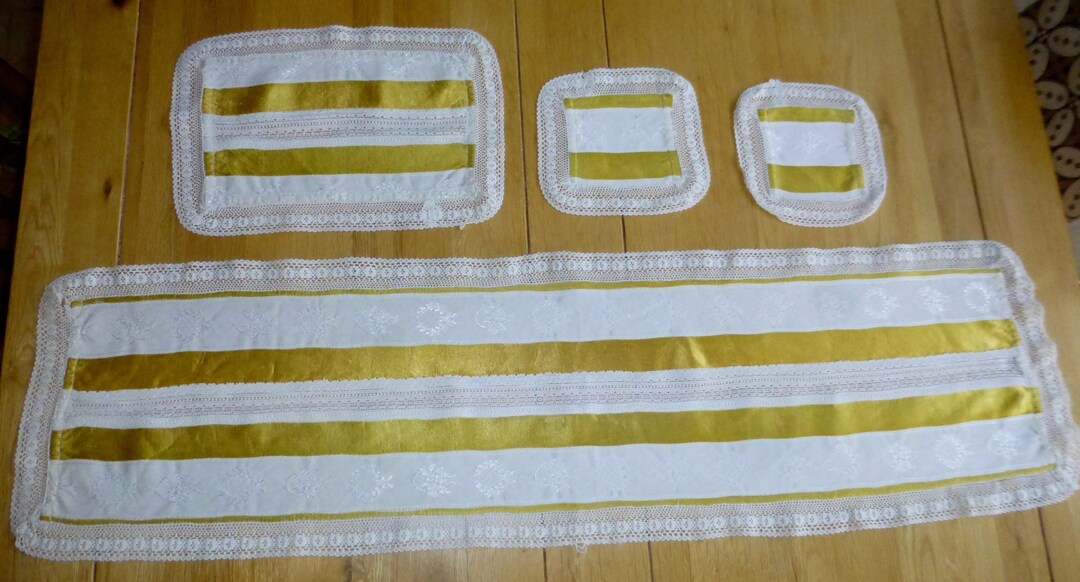 Vintage Vanity Dressing Table Set - Cream Lace and Damask With Gold ...