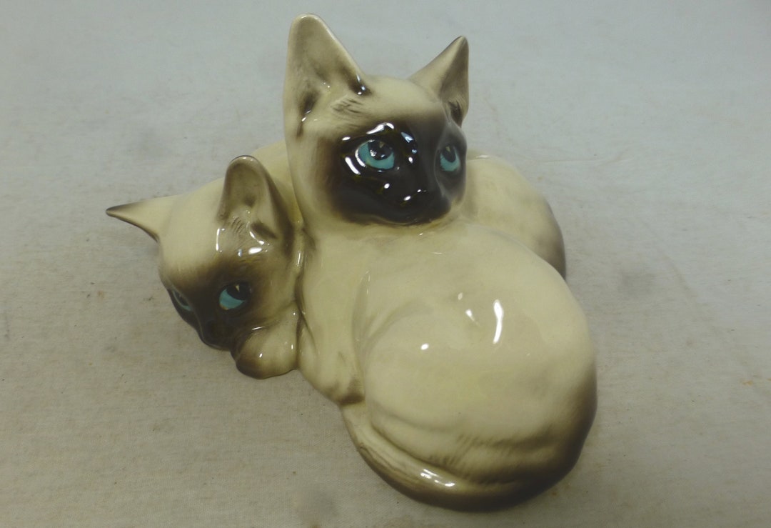 Vintage Beswick Two Siamese Kittens / Cats Sleeping Porcelain Signed ...