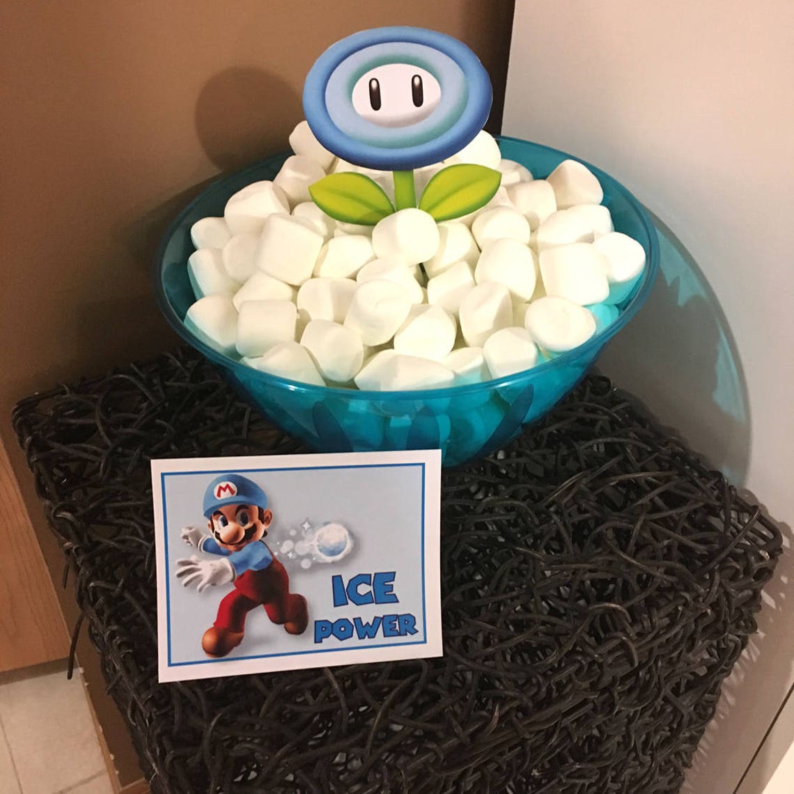 Super Mario Brothers Ice Power/fire Power Tent Cards WITH Flower Center ...