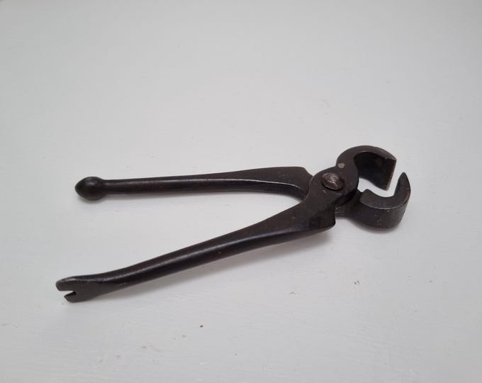 5 1/2" Ball and Claw Carpenters Pincers / Vintage Nippers / Anchor Mark ...