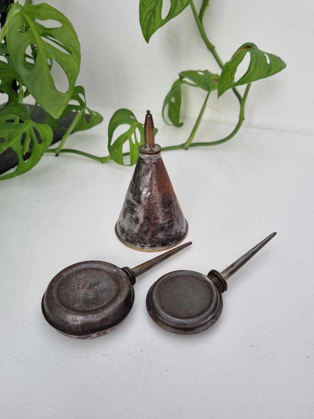 3 X Vintage Oil Cans / Conical Oil Can / Banjo Oil Can / Oiler - Etsy