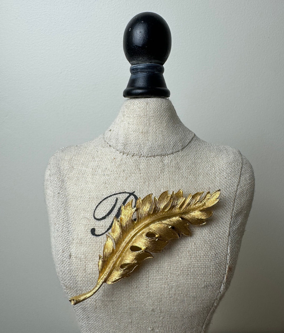 Broche feuille dorée vintage, broche plume, bijoux fantaisie vintage ...