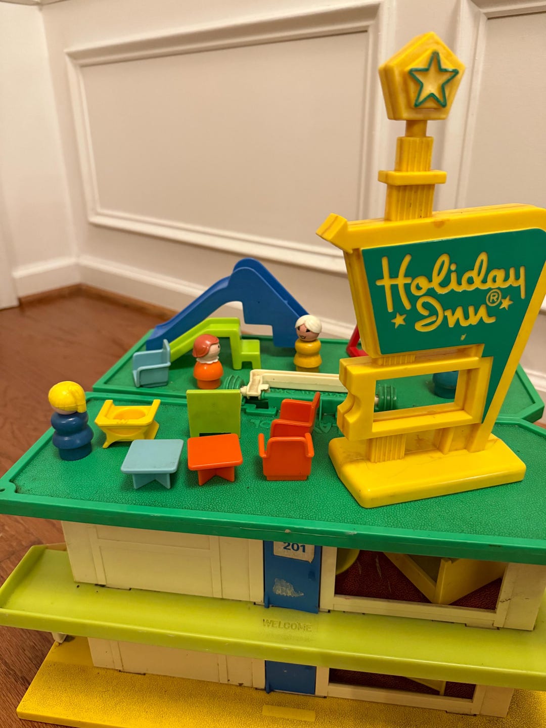 Vintage Fisher Price Holiday Inn With Original Sign and Little People ...