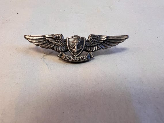 US Navy Enlisted Aviation Warfare Specialist Pin - Gem