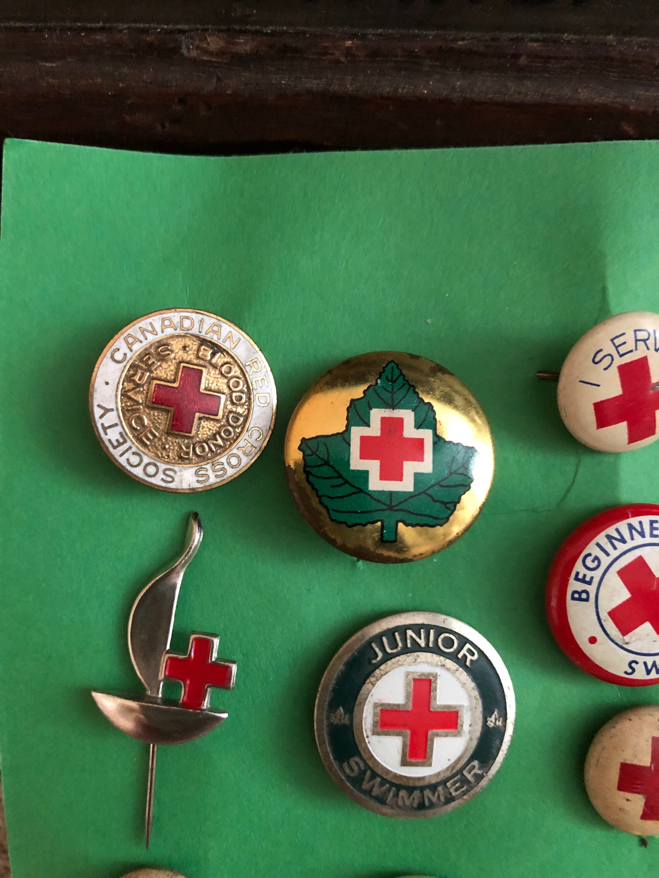 Set Of 14 Vintage Red Cross Pins 12 Pins And 2 Bending Clips Etsy