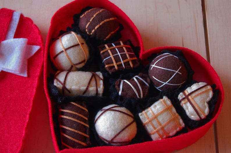 Felt Box of Chocolates set of 10 Felt Food Spring Toy - Etsy