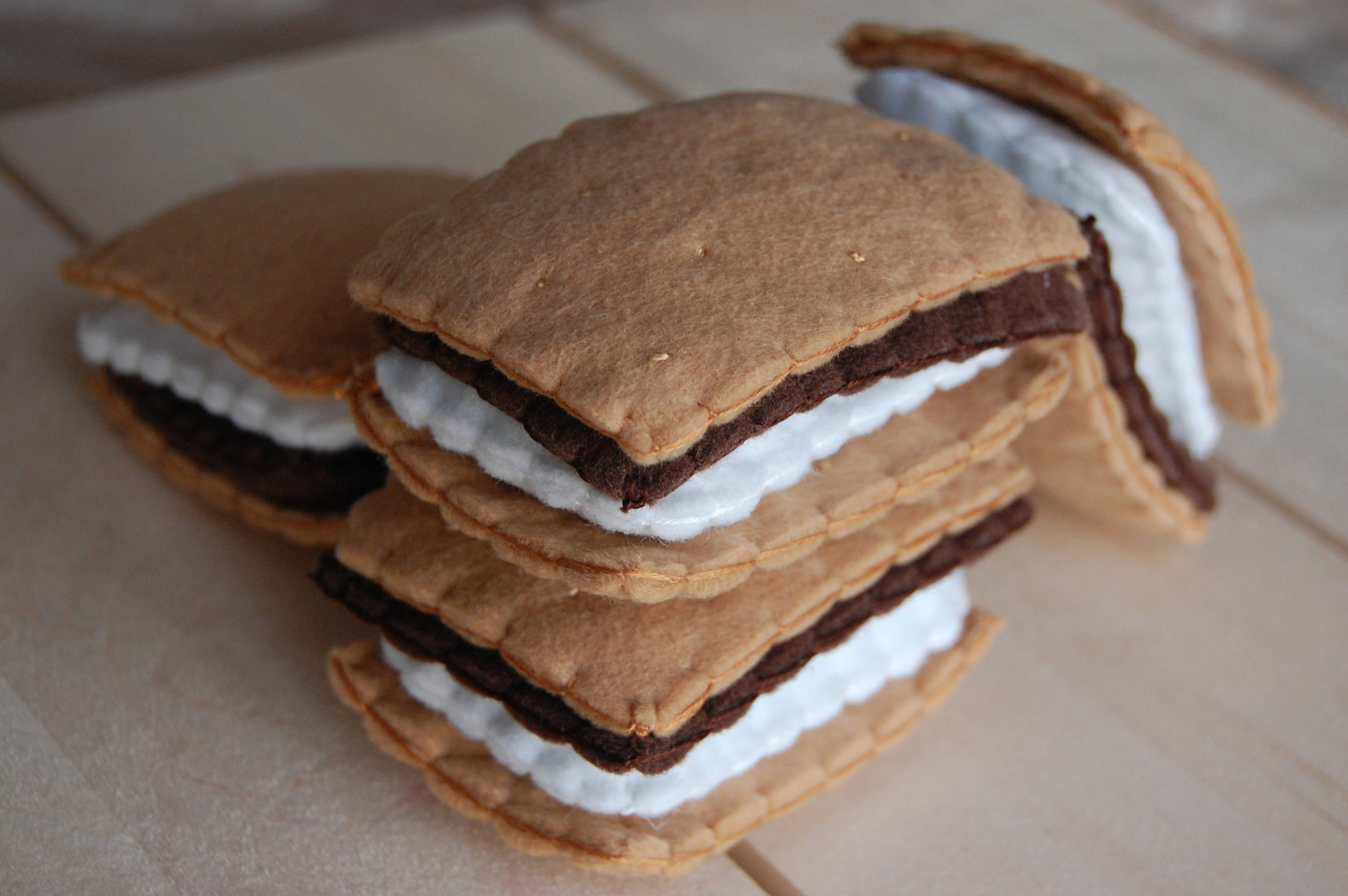 Felt S'more Set set of 2 Felt Smores Felt Food Spring | Etsy