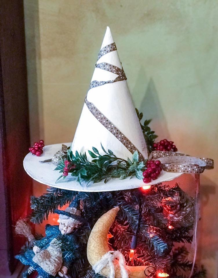 Primitive Witch Hat Tree Topper, Mistletoe Tree Topper, Christmas Tree Hat