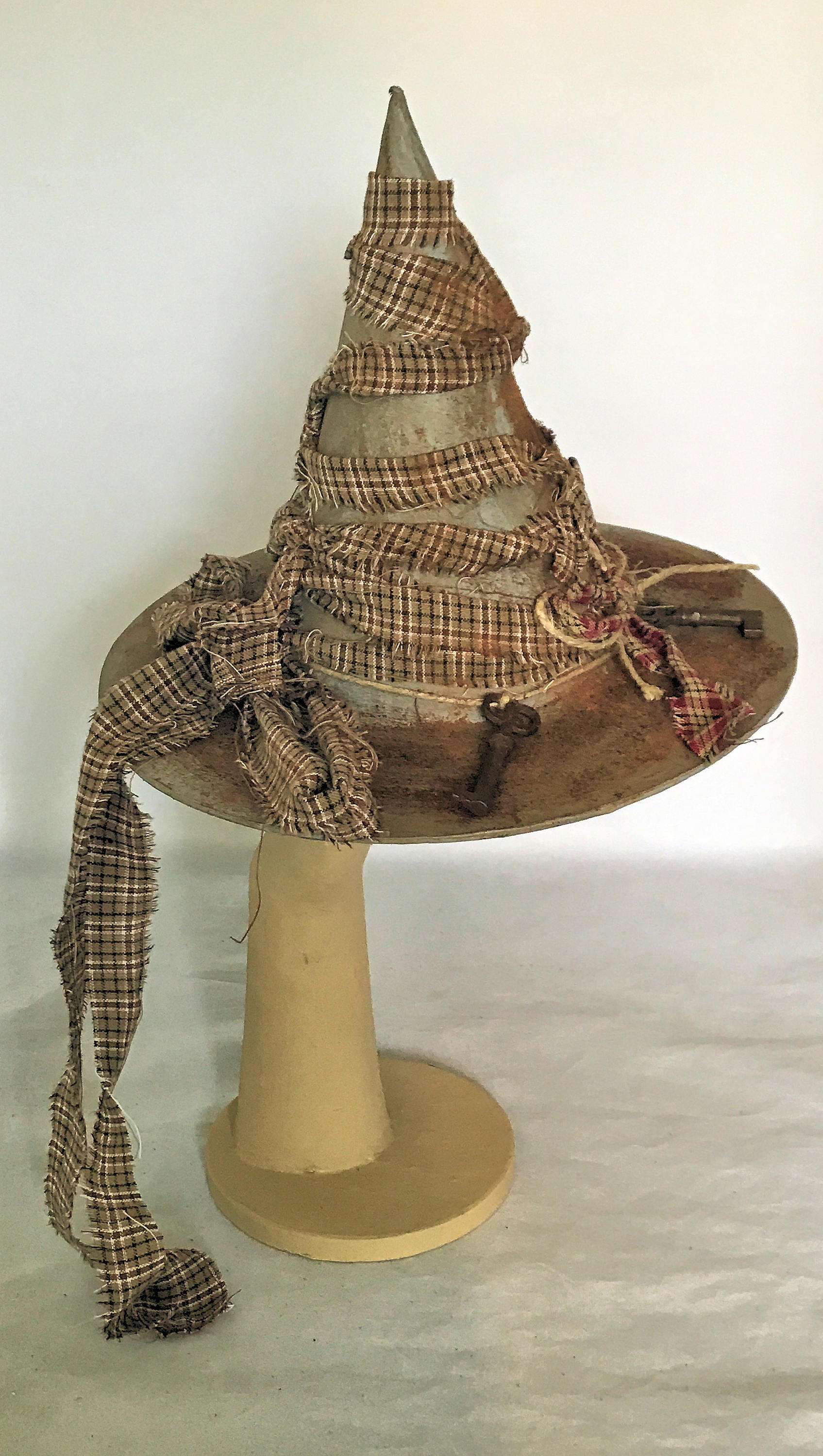 Primitive Witch Rusty Key Hat, Fall Decorative Hat, Decorative Witch ...