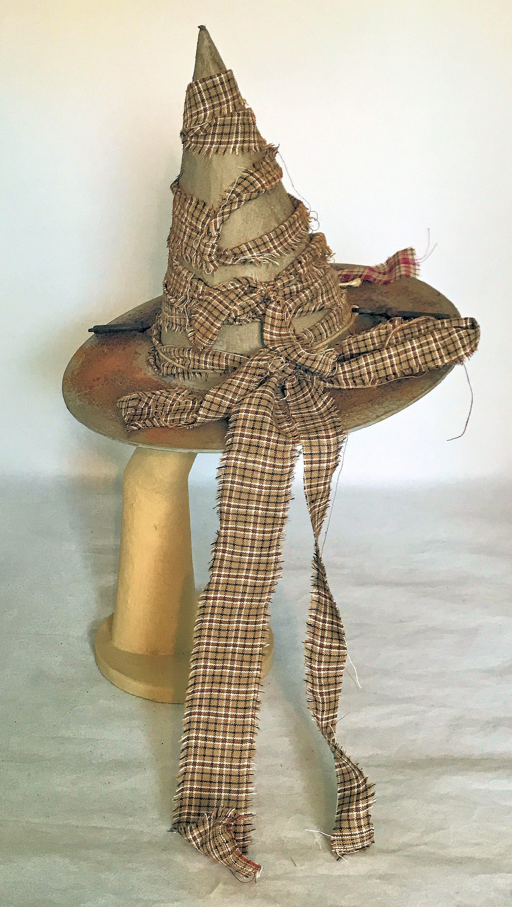 Primitive Witch Rusty Key Hat, Fall Decorative Hat, Decorative Witch ...