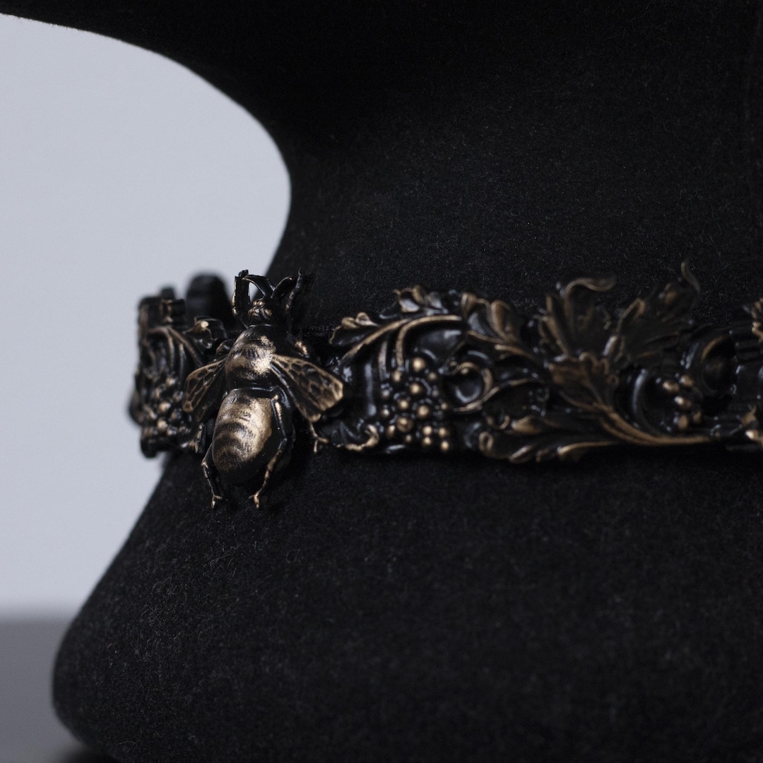 Beekeeper. Dark Gothic Ornate Handmade Bee Choker Collar Necklace - Etsy